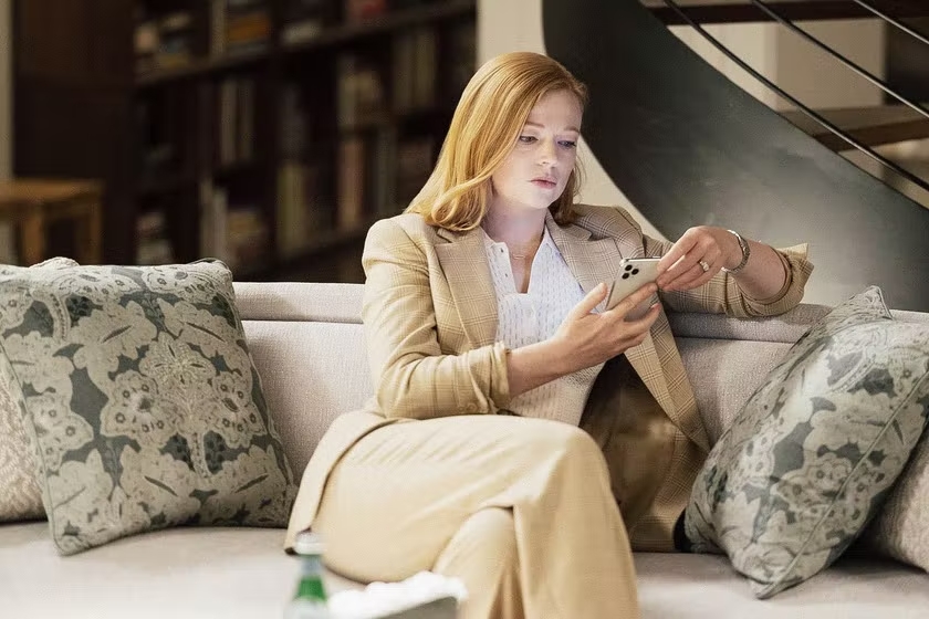 A construção do feminino nas séries - Outros Quinhentos